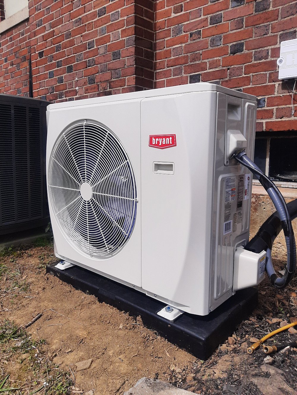 2 ton 20 SEER 12 HSPF Bryant Single Zone Hybrid Heat Pump w/ Multi ...